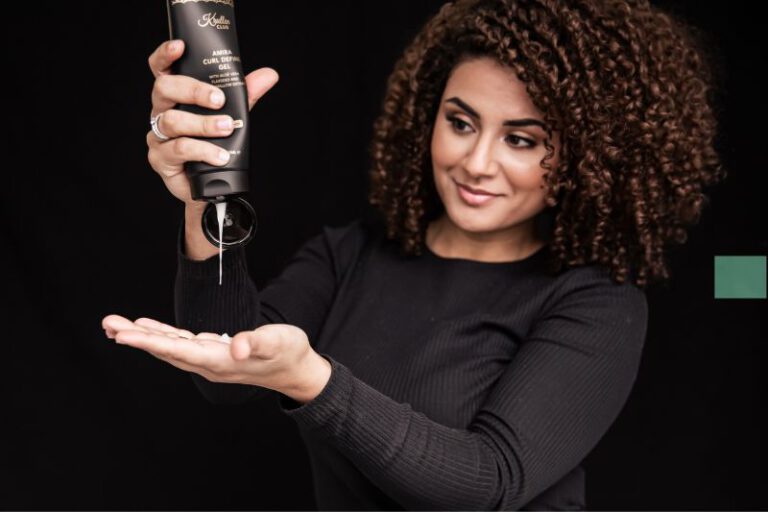 Alles wat je moet weten over een gel voor krullend haar - Krullen Spa